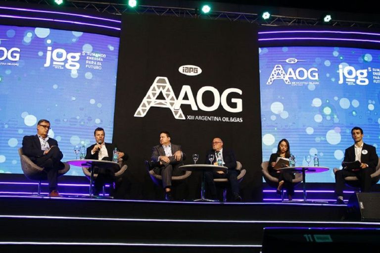 Con Vaca Muerta creciendo y en plena incógnita presidencial, la AOG 2023 abre sus puertas ...